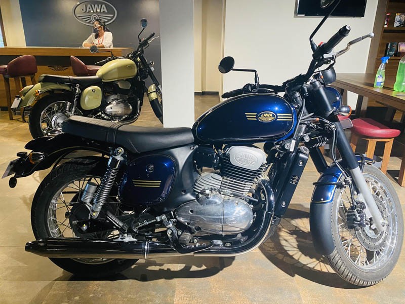 शोरुममा राखियो जावा, सोमबारदेखि बुकिङ खुल्ला हुने (फोटो फिचरसहित ...