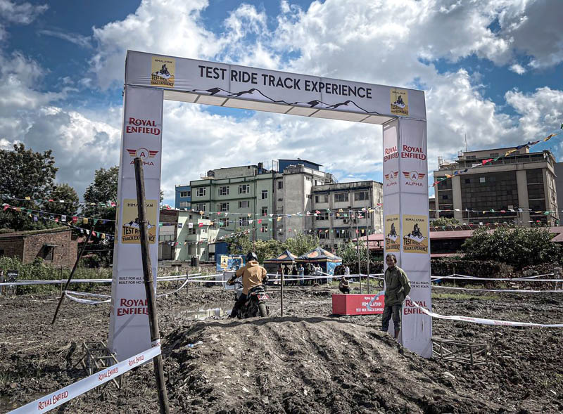नेपालमा रोयल इन्फिल्ड हिमालयन ४५० को रोमाञ्चक परीक्षण अनुभव - Nepal Auto